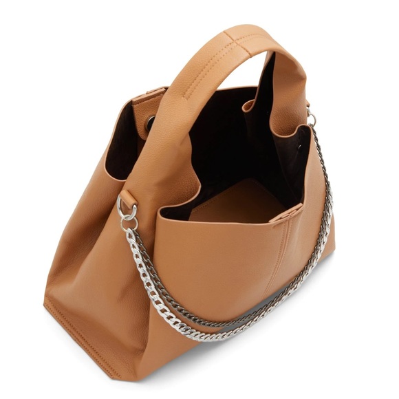Call It Spring | Bags | New Super Cute Call It Spring Hermetica Chain ...